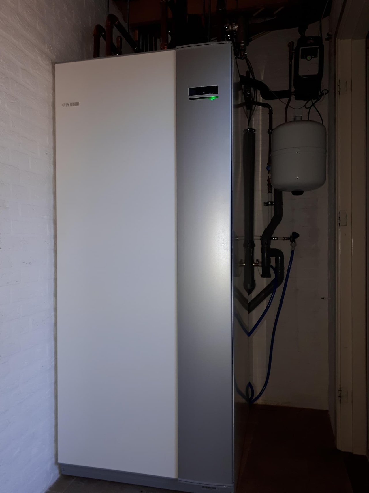 Gasloos wonen met gratis energie uit de buitenlucht én van de zon - NIBE